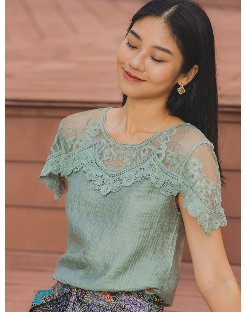 Tierra Lace Neckline Blouse