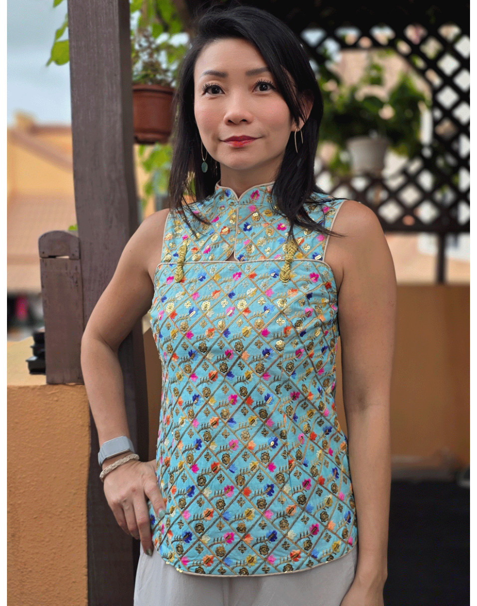 MeiLiLa Embroidered Cheongsam